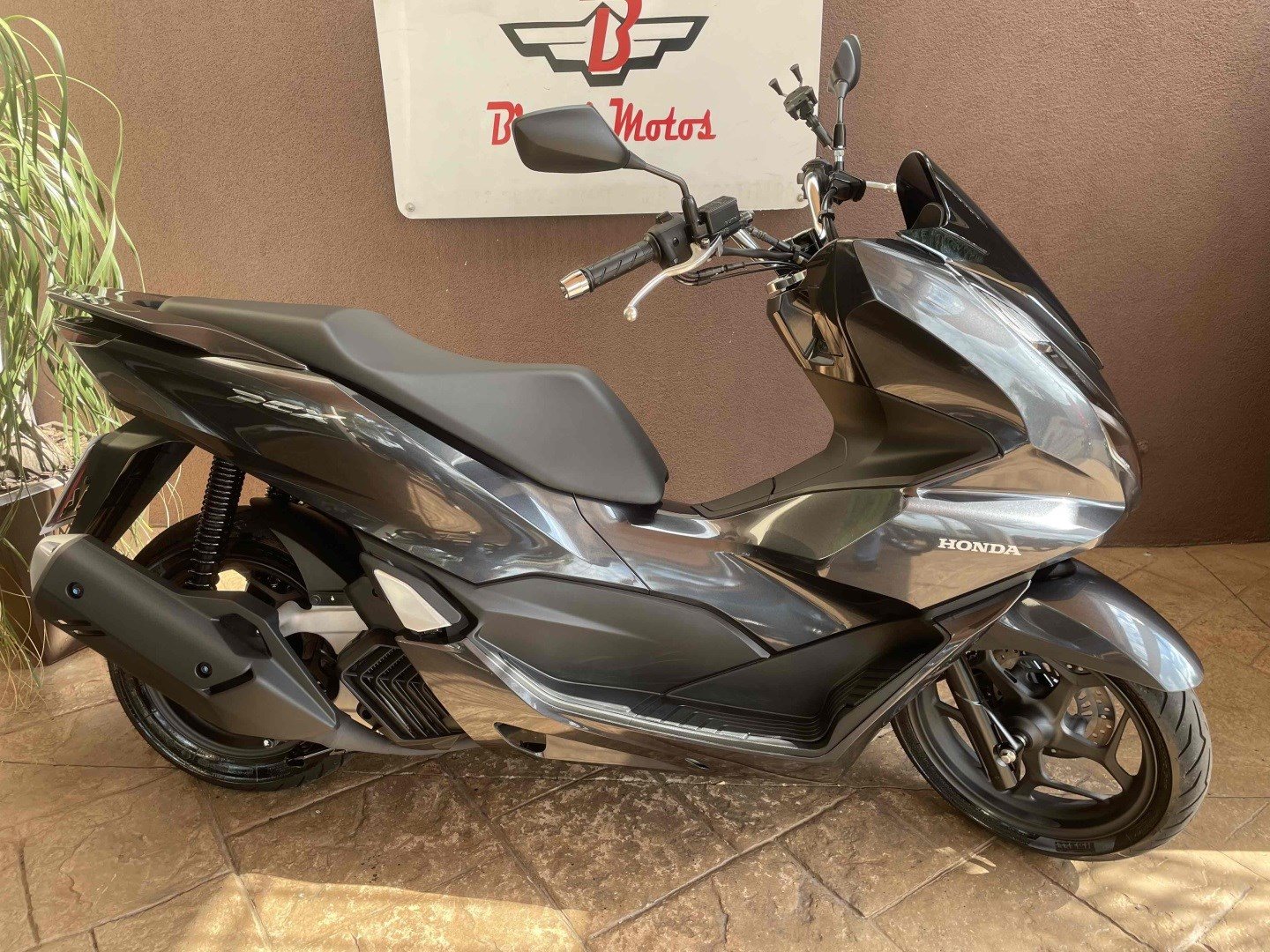Bizelli Motos: HONDA PCX 160 2023 - PCX 160 - R$ 19.800,00