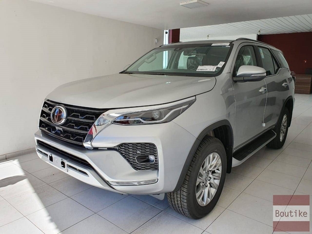 Boutike Veículos: TOYOTA HILUX SW4 2022 - 2.8 D-4D TURBO DIESEL SRX 7L 4X4 AUTOMÁTICO - R$ 394. ...