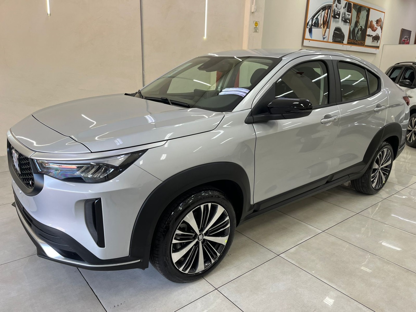 Zero Kilometro : FIAT FASTBACK 2025 - 1.0 TURBO 200 FLEX AUDACE CVT - R ...