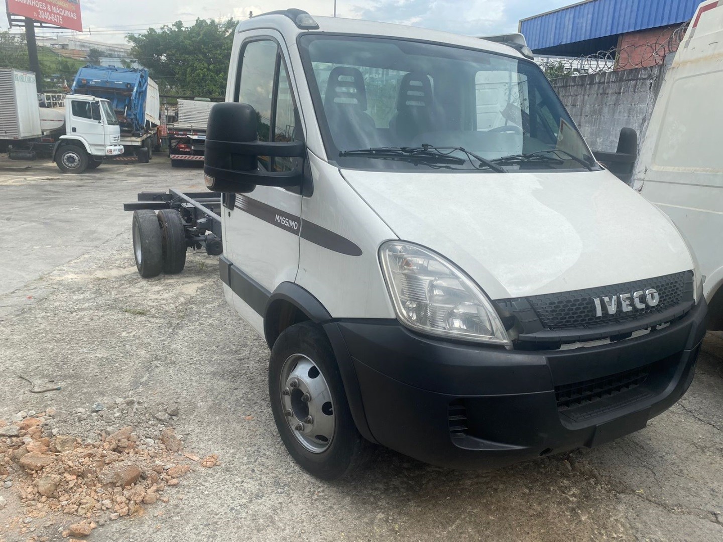 Delta Veiculos: IVECO DAILY CHASSI 2011 - 70C16 MASSIMO HD - R$ 109.000,00