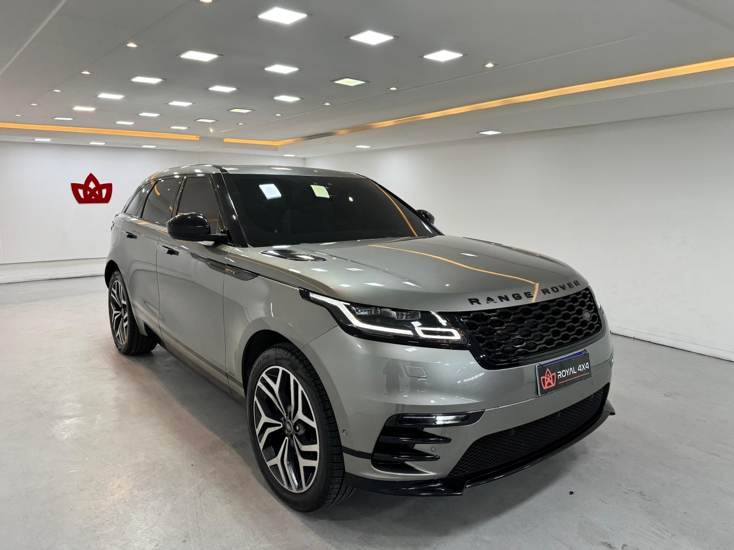 Royal 4x4 Autos : LAND ROVER RANGE ROVER VELAR 2019 - 2.0 P300 GASOLINA ...
