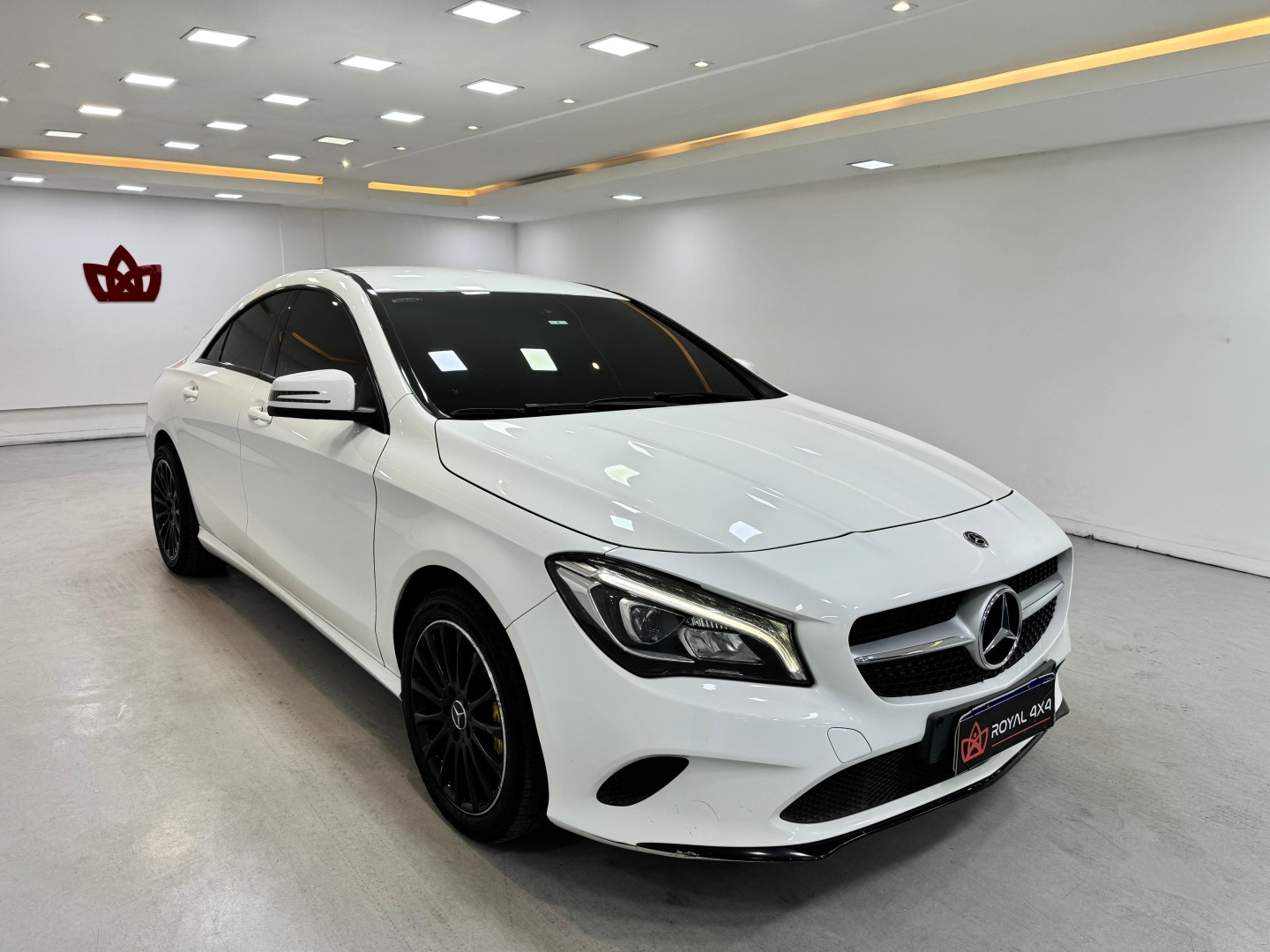 Royal 4x4 Autos : MERCEDES-BENZ CLA 180 2018 - 1.6 CGI GASOLINA 7G-DCT ...