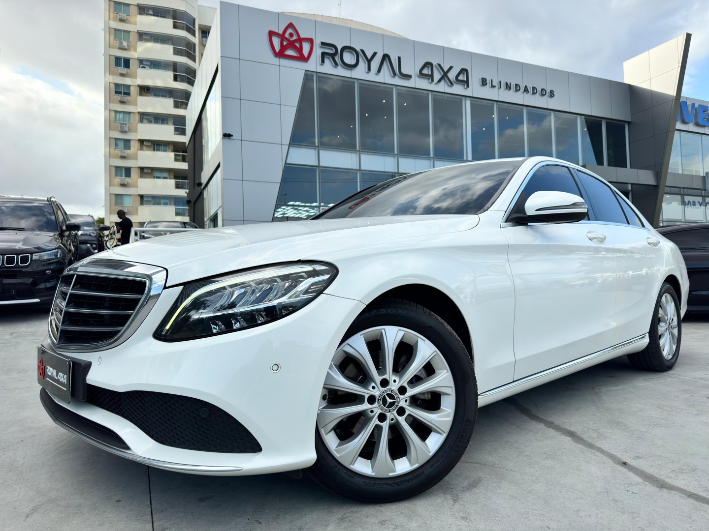 Royal 4x4 Autos : MERCEDES-BENZ C 180 2019 - 1.6 CGI GASOLINA EXCLUSIVE ...
