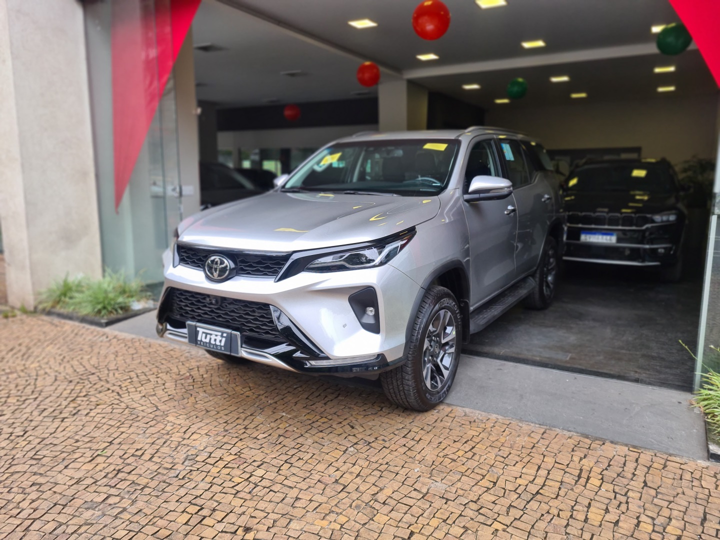 Tutti Veiculos: TOYOTA HILUX SW4 2025 - 2.8 D-4D TURBO DIESEL SRX ...