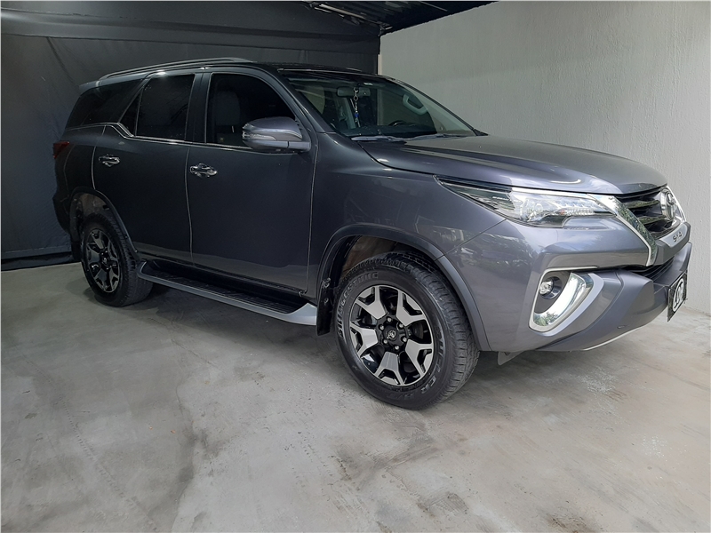 Lop Automóveis: TOYOTA HILUX SW4 2020 - 2.8 SRX DIAMOND 4X4 7 LUGARES ...