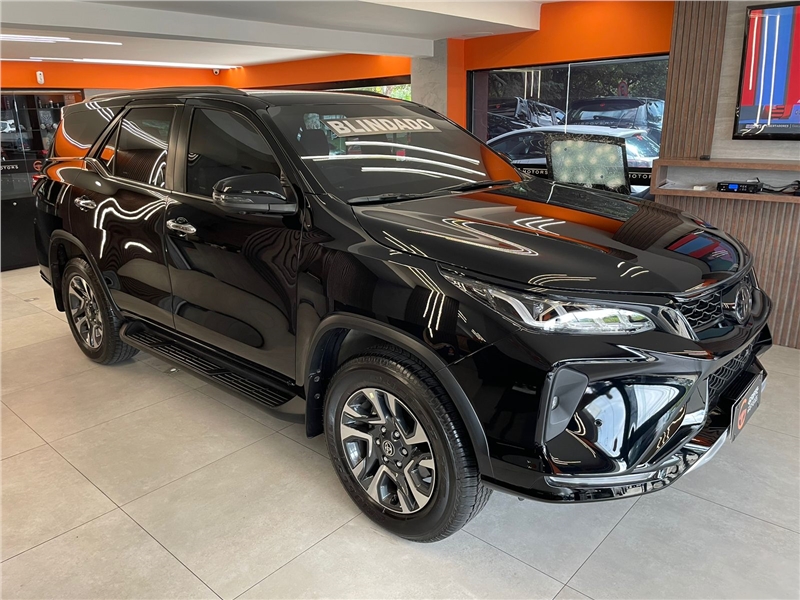 Griffe Motors: TOYOTA HILUX SW4 2023 - 2.8 D-4D TURBO DIESEL DIAMOND 7L ...