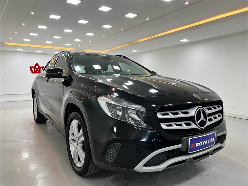 ROYAL 4X4 AUTOS: MERCEDES-BENZ GLA 200 2018 - 1.6 CGI FLEX STYLE 7G-DCT ...