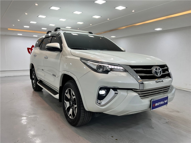 ROYAL 4X4 AUTOS: TOYOTA HILUX SW4 2020 - 2.8 SRX DIAMOND 4X4 7 LUGARES ...