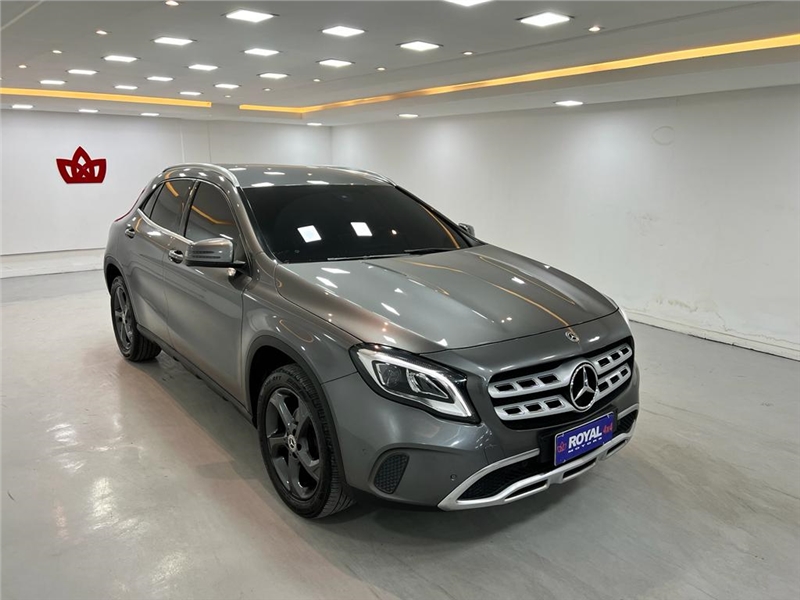 ROYAL 4X4 AUTOS: MERCEDES-BENZ GLA 200 2018 - 1.6 CGI FLEX ADVANCE 7G ...