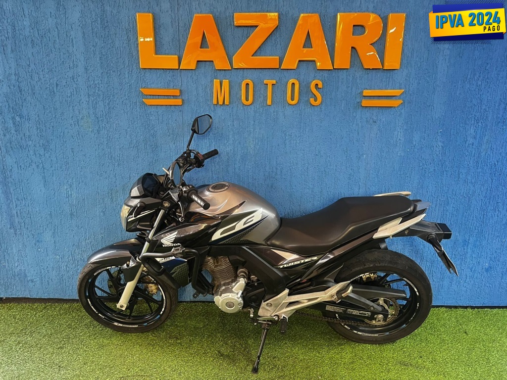 Lazari Veiculos - Nosso Estoque