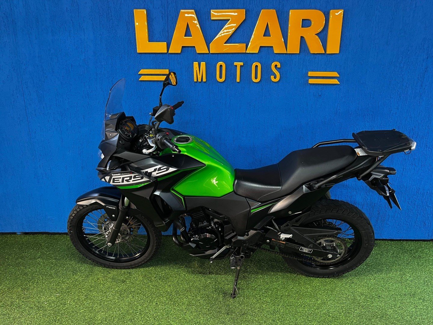 Lazari Veiculos - Nosso Estoque